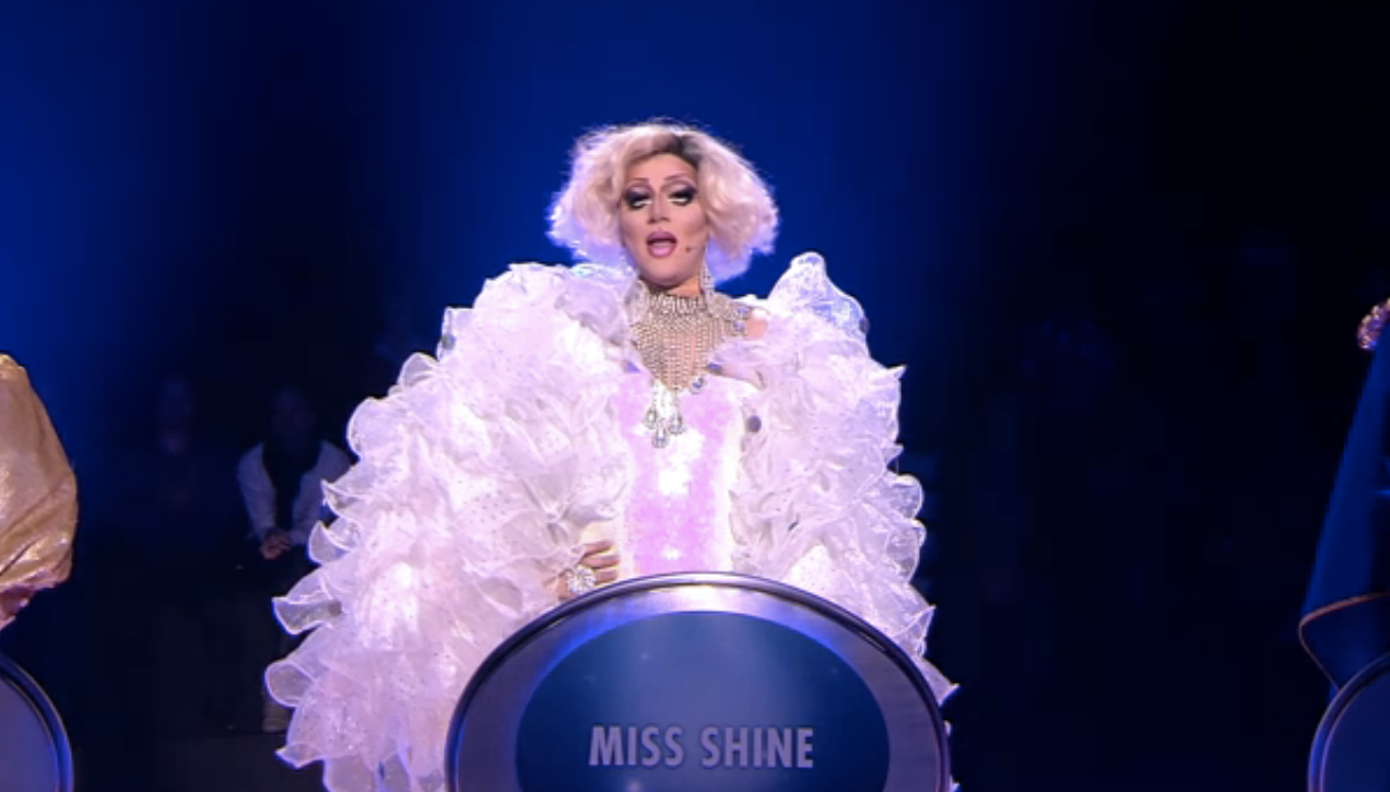 Spectacle Cabaret - Miss Shine