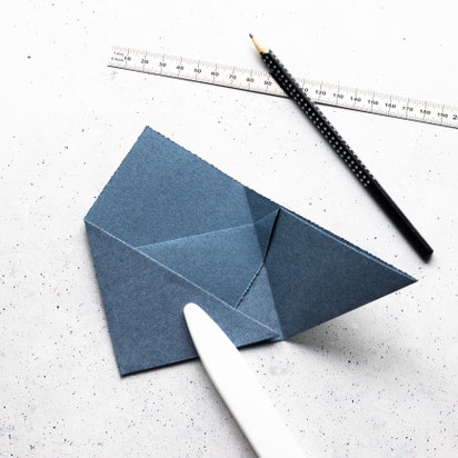 Origami-Umschlag mit coolem Verschluss - leine-design