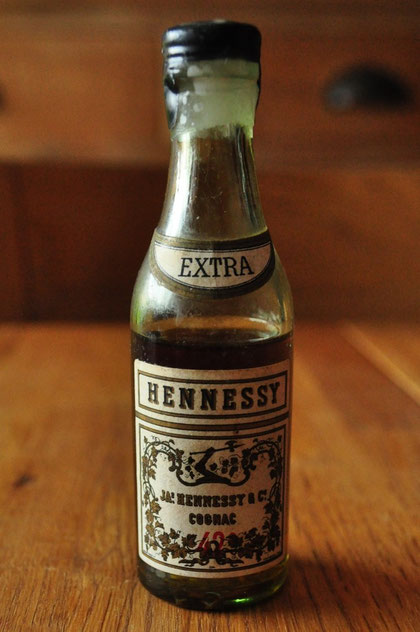 Mini Bottles - Website of donhenny-hennessycollector!