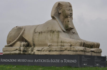 COSA GUARDA LA SFINGE ? - Nostradamus - La somma arte dei suoni