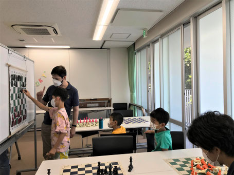 東京バイリンガルチェスクラブ - Tokyo Bilingual Chess Club
