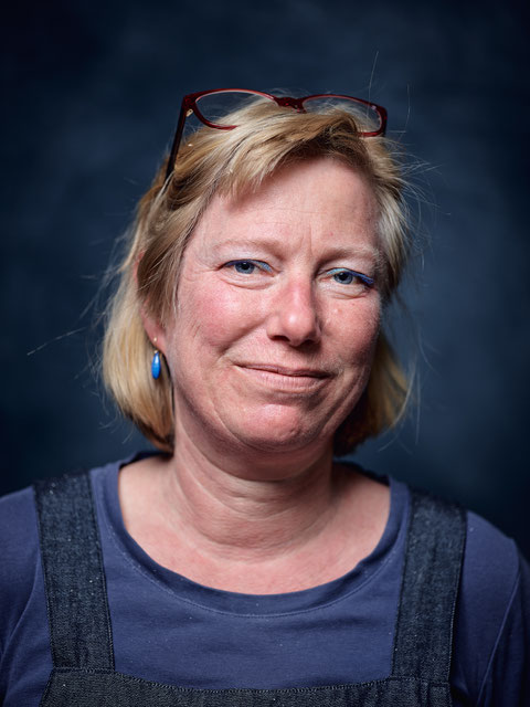 Annette Friedrich - Annette Friedrich, artist bookbinder