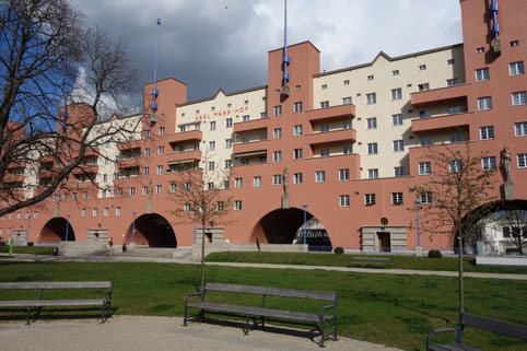 Karl-Marx-Hof - vienna cultural walking tours