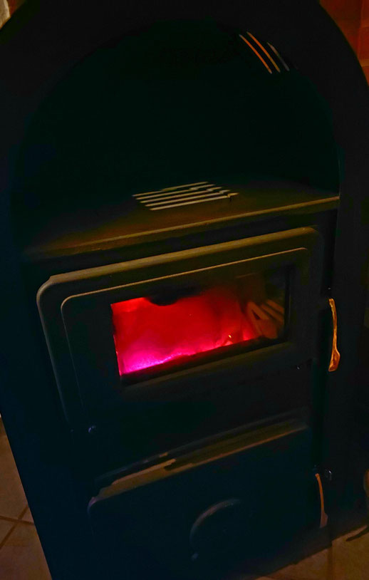 Am Ofen - taeterwerkstatts Webseite!