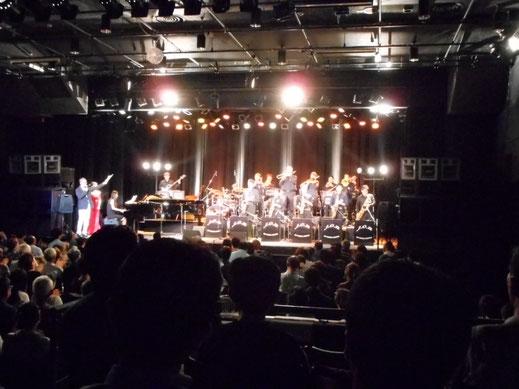 リンク - Azure Navy Jazz Orchestra