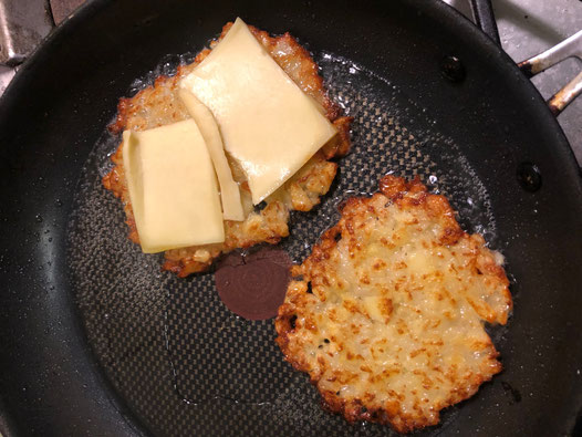 Rösti-Cheeseburger. Mmmhhh...! - mix dich glücklich (Thermomix-Rezepte)