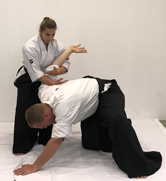 Ude garami - Site de nicobushikaido