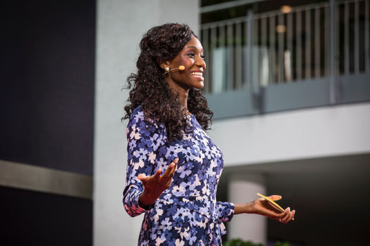 Moderatorin - Liz Shoo