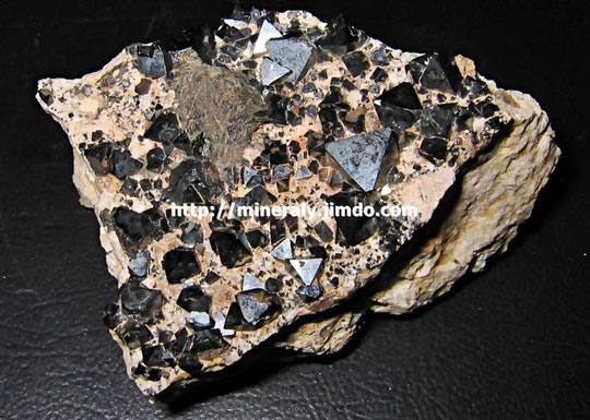 Magnetyt - Minerały świata