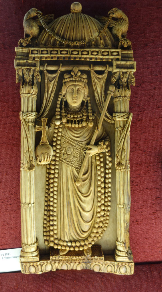 Byzantine Empire Dress - epochs-of-fashion: Costume and Dress ...