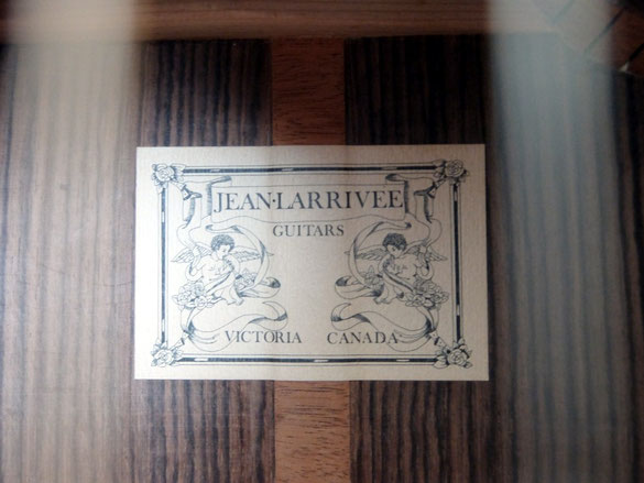 Larrivee L-28 Deluxe Cutaway 1980年製 - Coffee Breakのあとで