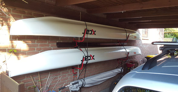 Mobiles Segelboot auf dem Autodach oder beim Camping transportieren ...