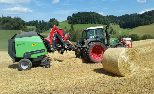 Rundballen pressen - zwyerag-neus Webseite!