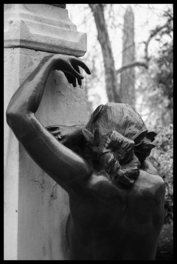 The Victoria Embankment Gardens - Eifion Evans Artist