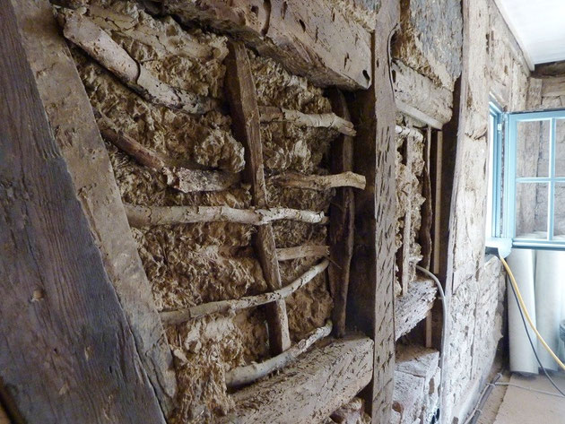 Lehmputz Lehmfarbe, Fachwerkhaus sanieren mit Lehm Wandheizung ...