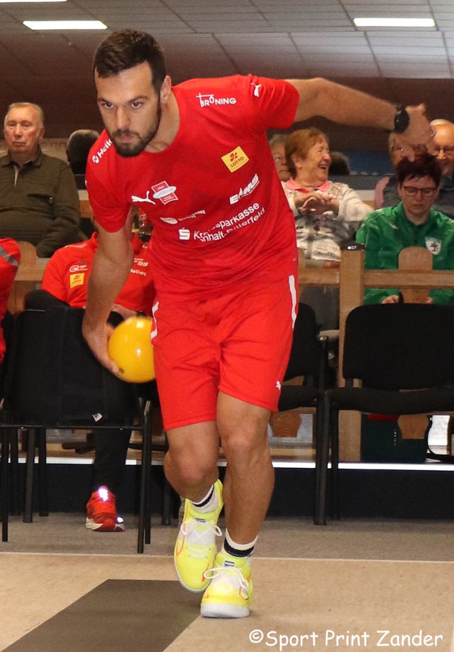 Mit zwei Rekorden im Achtelfinale - kegeln-schollers Webseite!