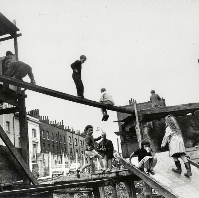 Adventure Playgrounds - A Brief History (Tony Chilton) - Ludozofi