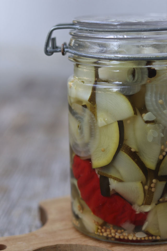 eingelegter Zucchini - food-stories/ein vegetarischer Foodblog