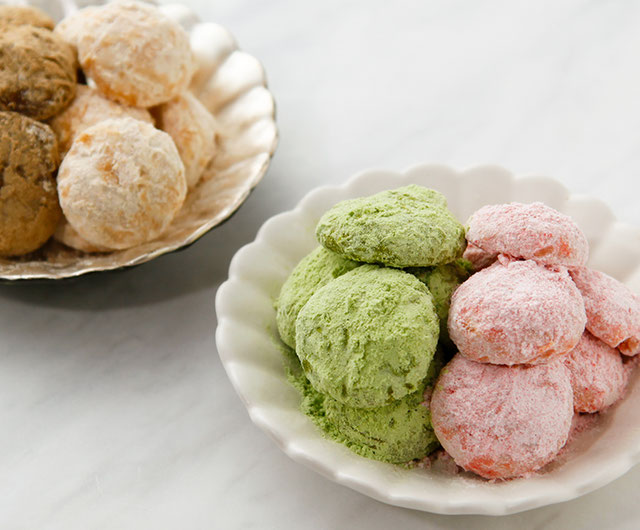 HOME - KIYOMIZU KYOAMI 清水京あみ | 京都東山、清水寺参道に位置する八ッ橋しゅーとコーヒーのお店