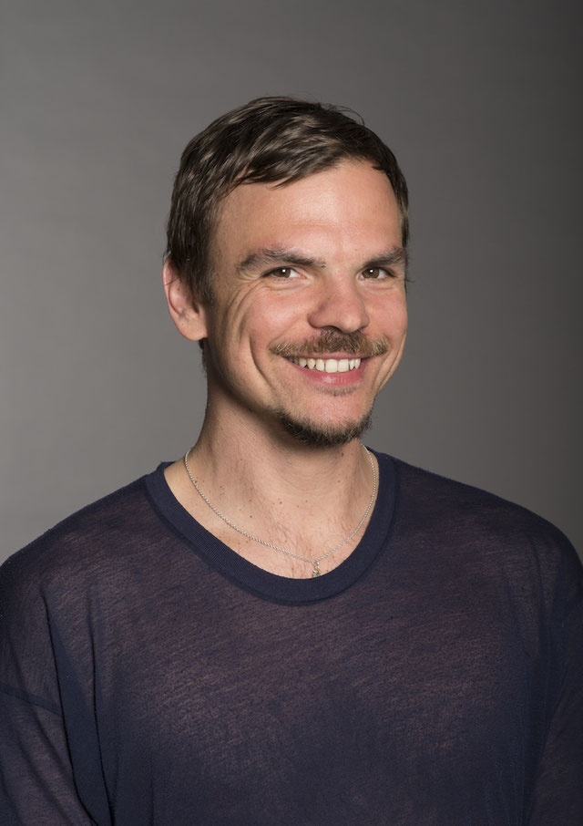 Adam Ster vom Team YOGA bei OPEN - Tanz, Ballett, Yoga, Schauspiel ...