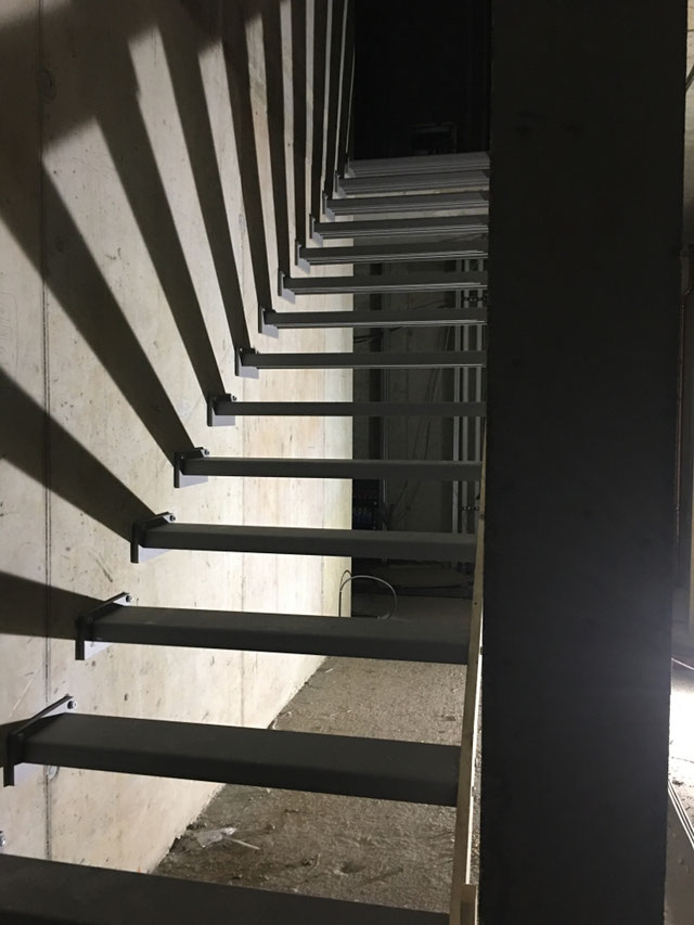 Beton Kragarm Treppe - Nonnast raum&beton design