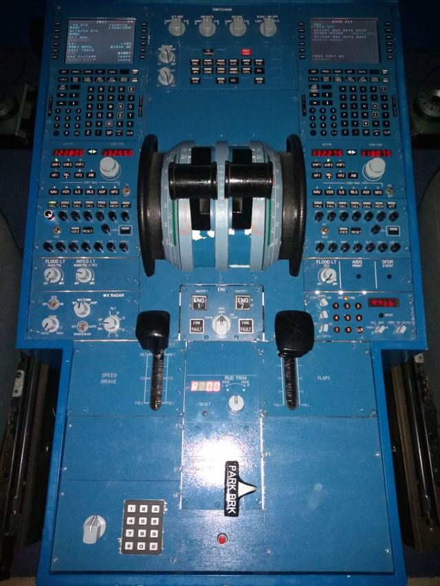 Pedestal - A320 Homecockpit - Christian Kaiser