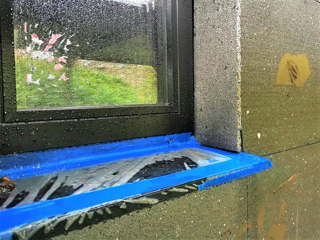 Triotherm structural thermal support for windows - German knowledge for ...