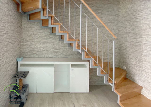Schrank unter Treppe - Schreinerei - Schreinerei Holzdesign Rapp Geisingen