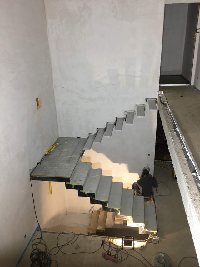 Beton Kragarm Treppe - Nonnast raum&beton design