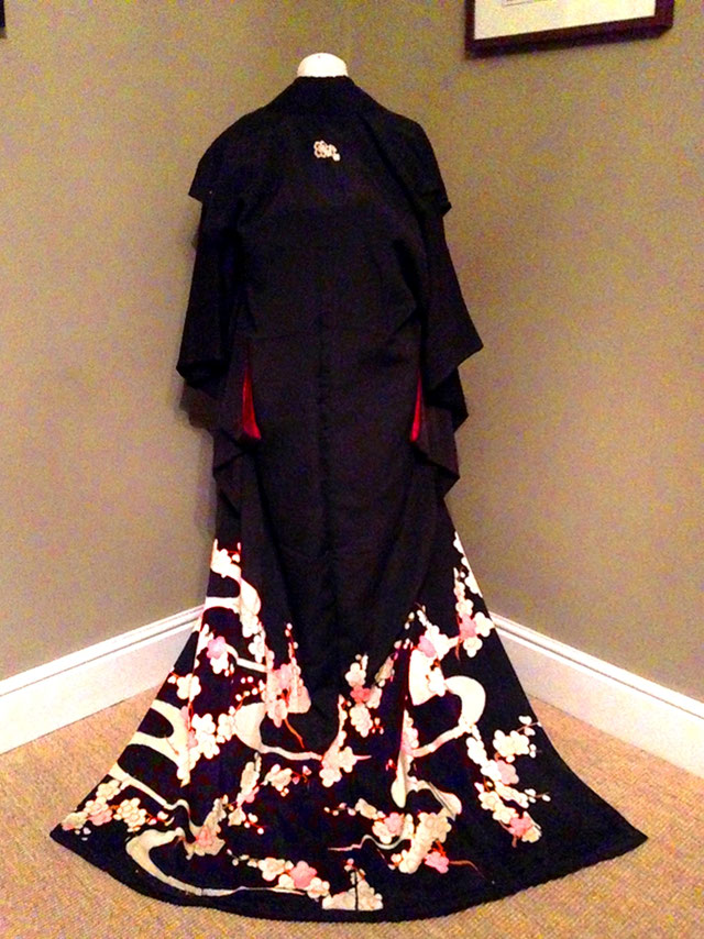 On this page are some of my tomesode. Most are black-background kuro ...