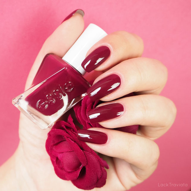 essie • gala-vanting - LackTraviata - Nagellack-Liebe