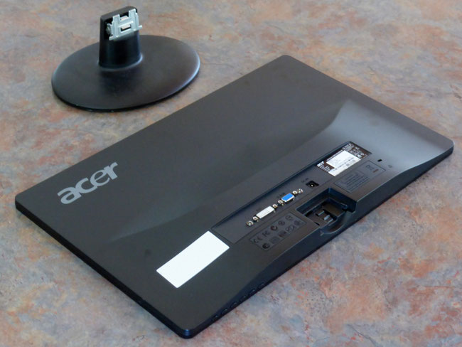 Travelling with a desktop monitor - The Journey and the Destination