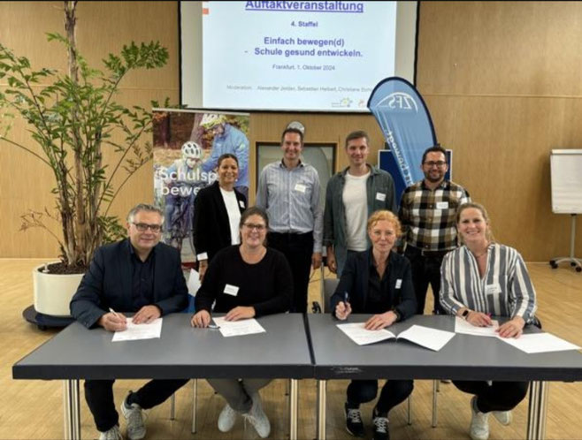 Lehrkräfte und Fachkräfte 2025/26 - aes-langen