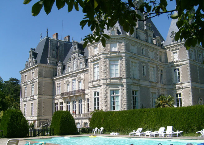 Welkom op het landgoed van Château de La Roche Hue - De website van ...