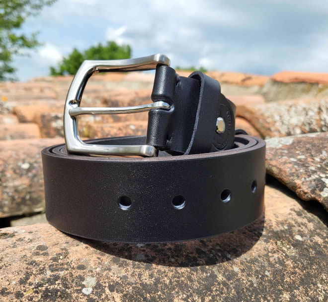 Cintura in cuoio classico - Cinture e borse in cuoio e pelle ...