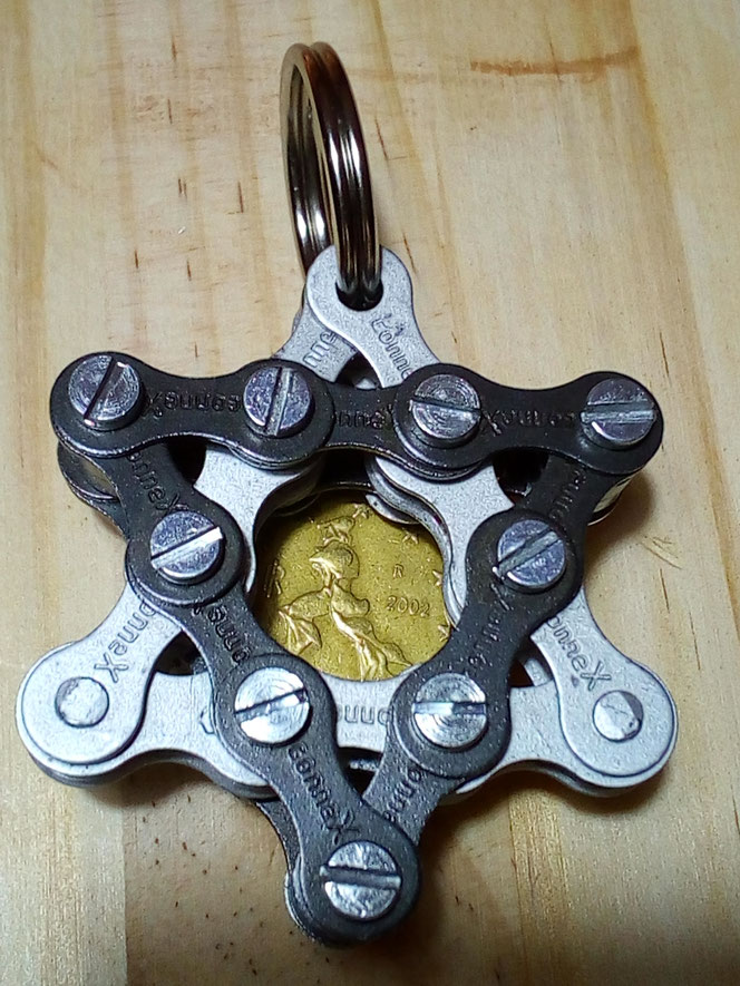 Unique handmade Bicycle chain art work - swisstrailbell® meets bicycle ...