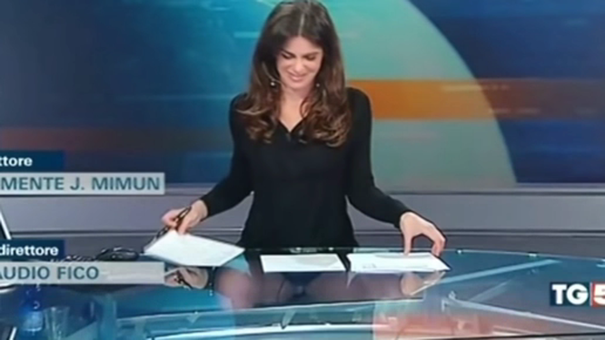 Constanza Calabrese, presentadora italiana mostró demás en su programa ...