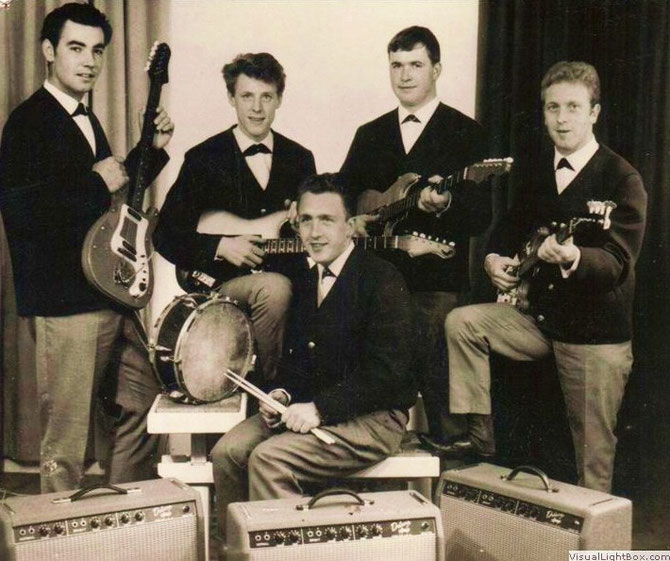 The Jumping Strings - De website van redrockdevils!