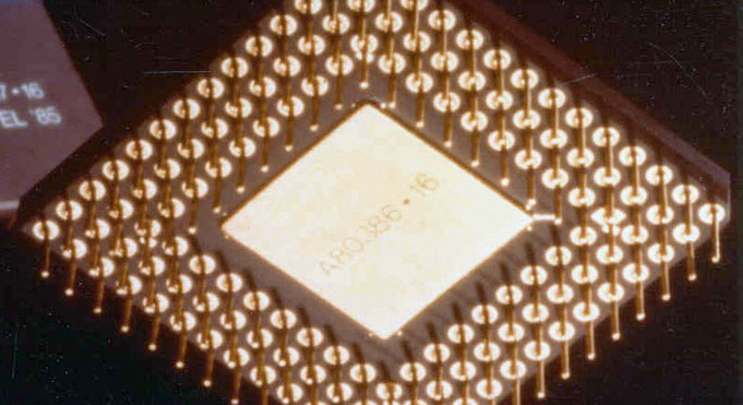 AMD Am386 - CPU MUSEUM - MUSEUM OF MICROPROCESSORS & DIE PHOTOGRAPHY