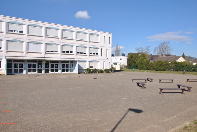 COLLEGE LA SOURCE AMNEVILLE - WWW.COLLEGE-LA-SOURCE.FR - Collège La ...