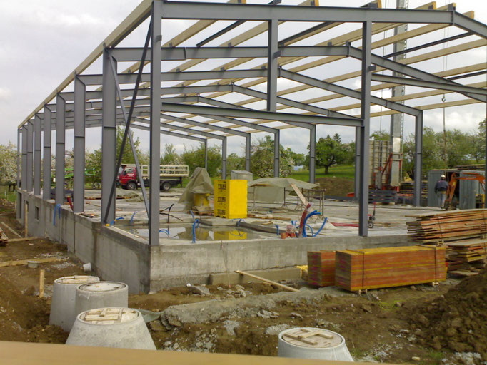 Stahlbau & Industriehallen - Hug & Jung AG