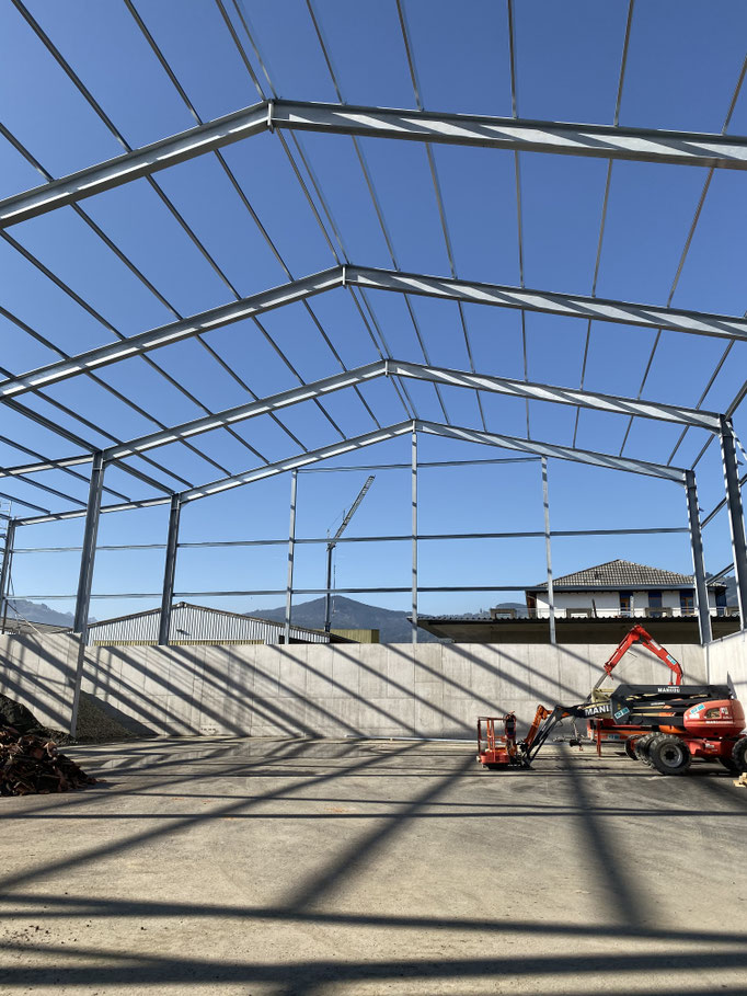 Stahlbau & Industriehallen - Hug & Jung AG