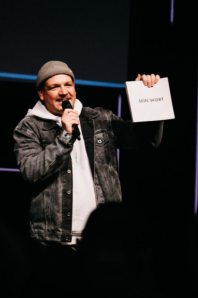 Die Lebensphasen von Kirchen und ihre Leitertypen - CHURCH BASICS ...