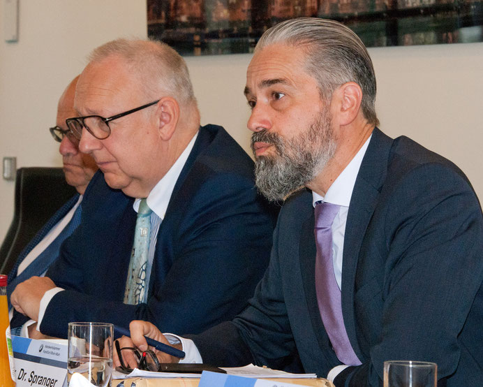 Presse-Fotos zum Download - 1530688048s Webseite!