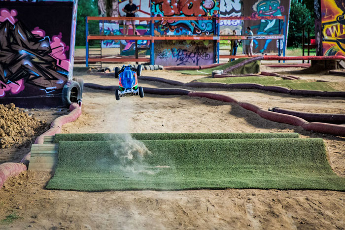 Quelques images pour vous faire découvrir le Undering à ses tout débuts ...