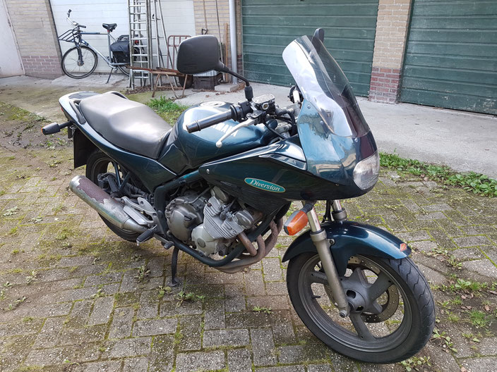 Low budget motoren zijn goedkope motoren die wel wat aandacht nodig ...
