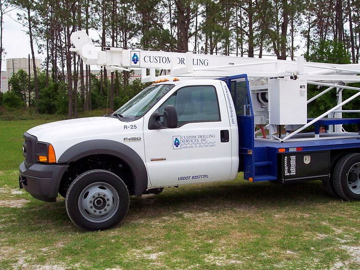 Pump Hoist | Pump Installation - Custom Drilling Services