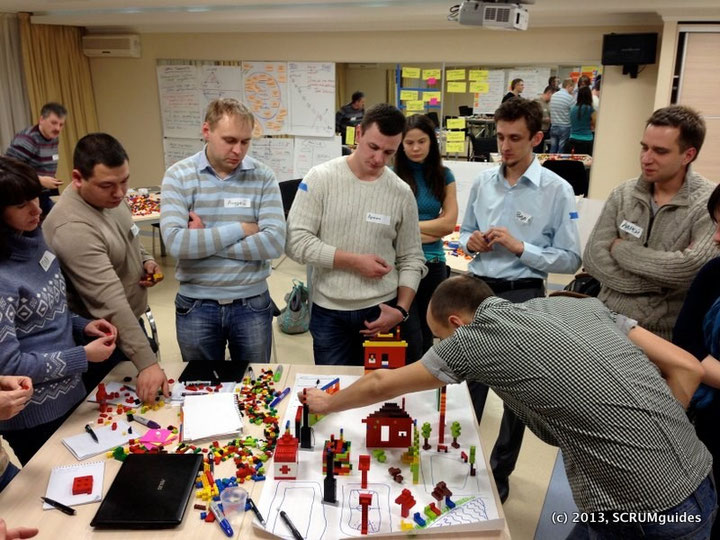 EXPERIENCE REPORTS - Scrum Simulation with LEGO