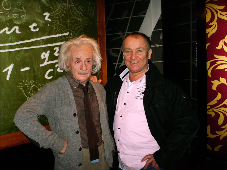 Prof. Dr. Peter Möller - physik-trifft-kunsts Webseite!