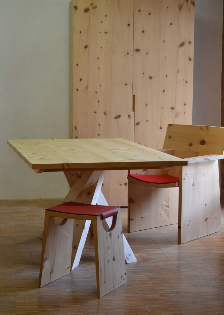 Möbel aus Arvenholz - Arvenmöbel Engadin Arvenkissen